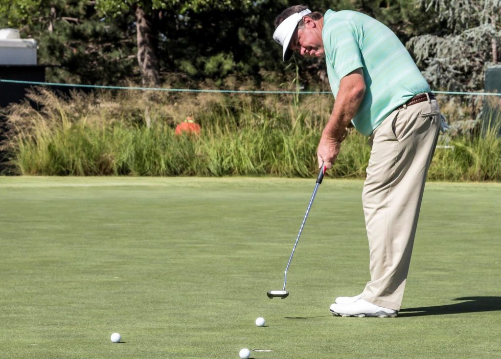 Using the Open Putting Stance to Your Advantage - Get In The Hole
